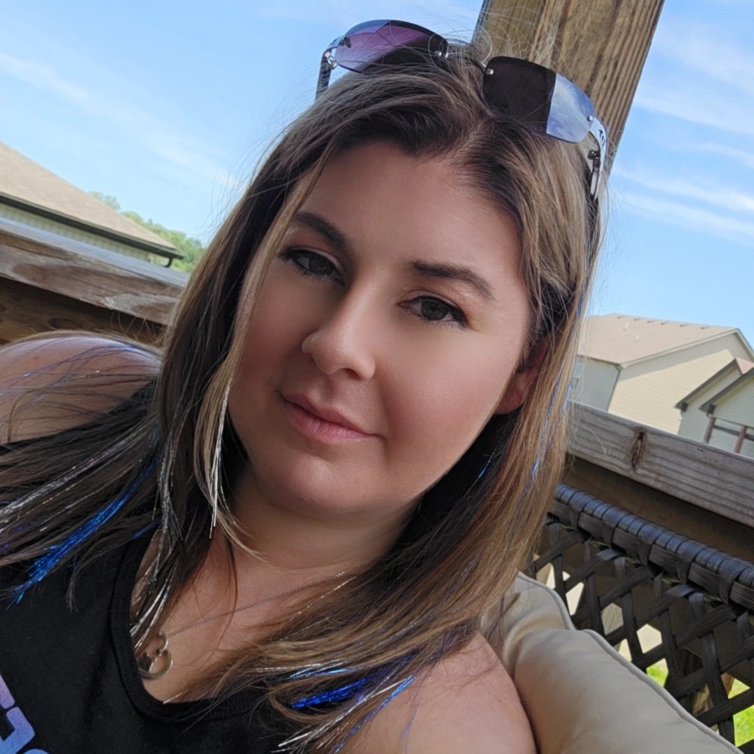 Author Elizabeth York – Keeping you in suspense for more romance